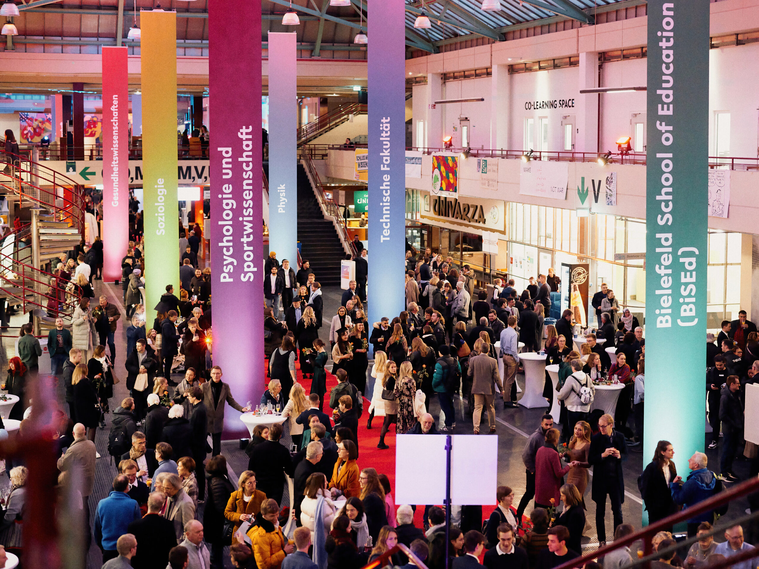 Der Tag für Absolvent*innen 2023 – Aktuell Uni Bielefeld